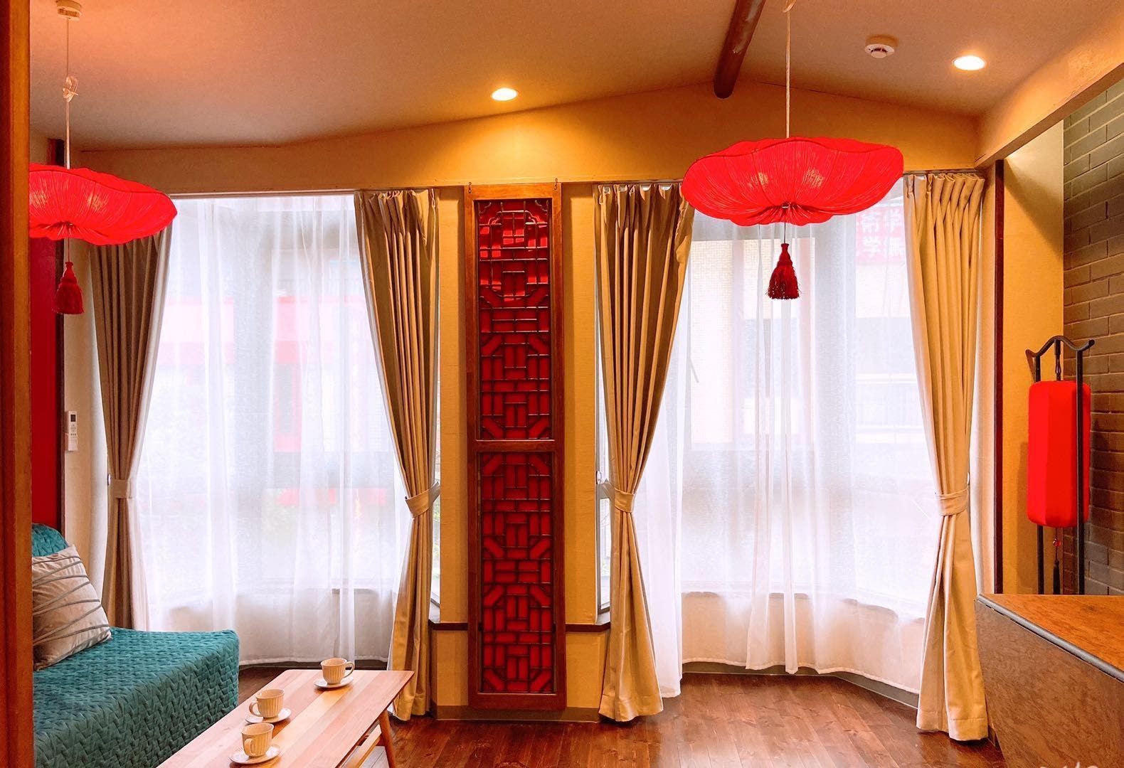 「オールド上海」をイメージして創り上げられた撮影スペースの写真6