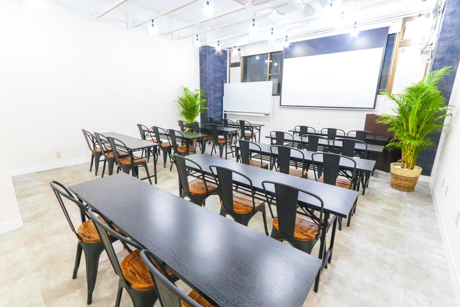 【渋谷駅徒歩25秒！32名利用可】贅沢な空間！WiFi・プロジェクター・ホワイトボード全て無料！ふれあい貸し会議室 渋谷No29の写真6