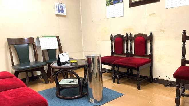 本町駅徒歩2分の利便性。低価格で換気ができる完全個室の会議室。共用部に喫煙室あり。商談、テレワーク、面接、自習室としても♬の写真6