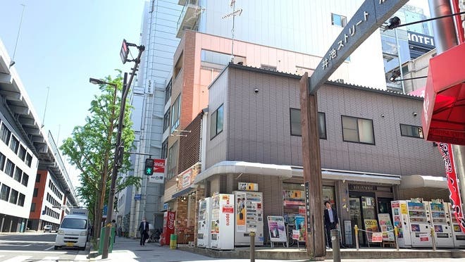 本町駅徒歩2分の利便性。低価格で換気ができる完全個室の会議室。共用部に喫煙室あり。商談、テレワーク、面接、自習室としても♬の写真10