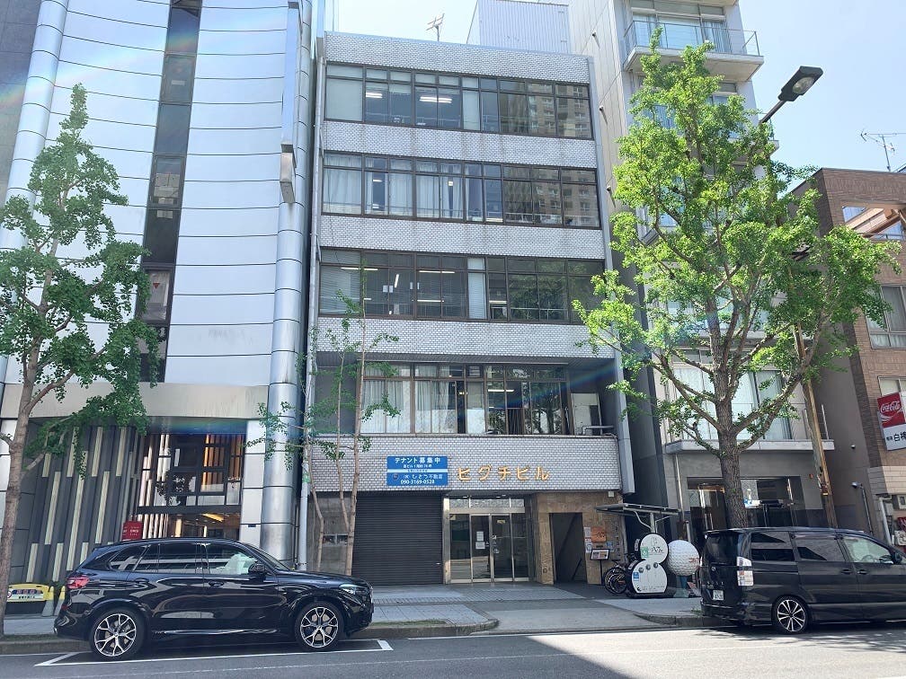 本町駅徒歩２分の利便性。低価格で換気ができる完全個室の会議室。共用部に喫煙室あり。商談、テレワーク、面接、自習室としても♬の写真5