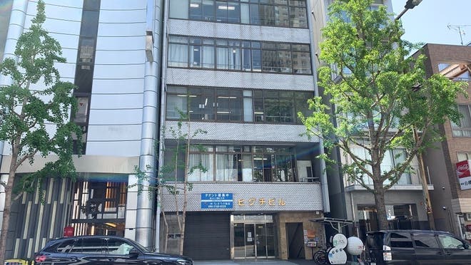 本町駅徒歩2分の利便性。低価格で換気ができる完全個室の会議室。共用部に喫煙室あり。商談、テレワーク、面接、自習室としても♬の写真5