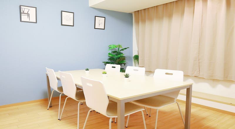 【新大久保駅3分！10名利用可！】綺麗な室内！WiFi・プロジェクター・ホワイトボード全て無料！ふれあい貸し会議室 新大久保A
