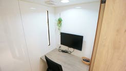 <PaO Work 渋谷マルイ店 L1>ゆったり広めのワークブース!モニターあり!Wi-Fi完備!テレワーク/Web会議/面接の写真3
