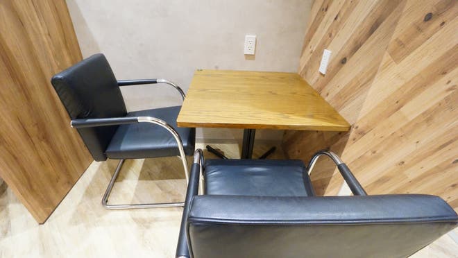 <モディコワーキング2人用No.21>静岡モディのコワーキングスペース✨Wi-Fi/コンセントあり!リモートワーク/Web会議の写真3