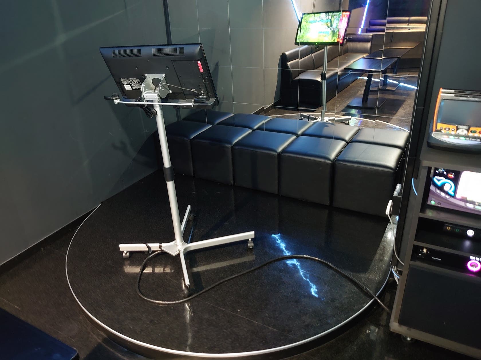 【Mビル】30名以上利用可能なカラオケスペース！懇親会、女子会、忘年会等に最適です！清掃、ゴミ処分も必要ありません！の写真7