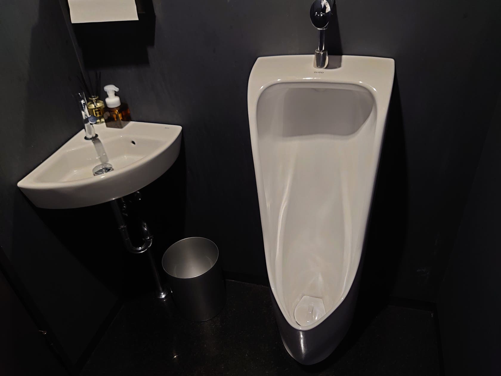 【Mビル】30名以上利用可能なカラオケスペース！懇親会、女子会、忘年会等に最適です！清掃、ゴミ処分も必要ありません！の写真8