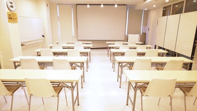 大型スクリーン標準装備!20~30人での利用に最適な多目的スペースですの写真2