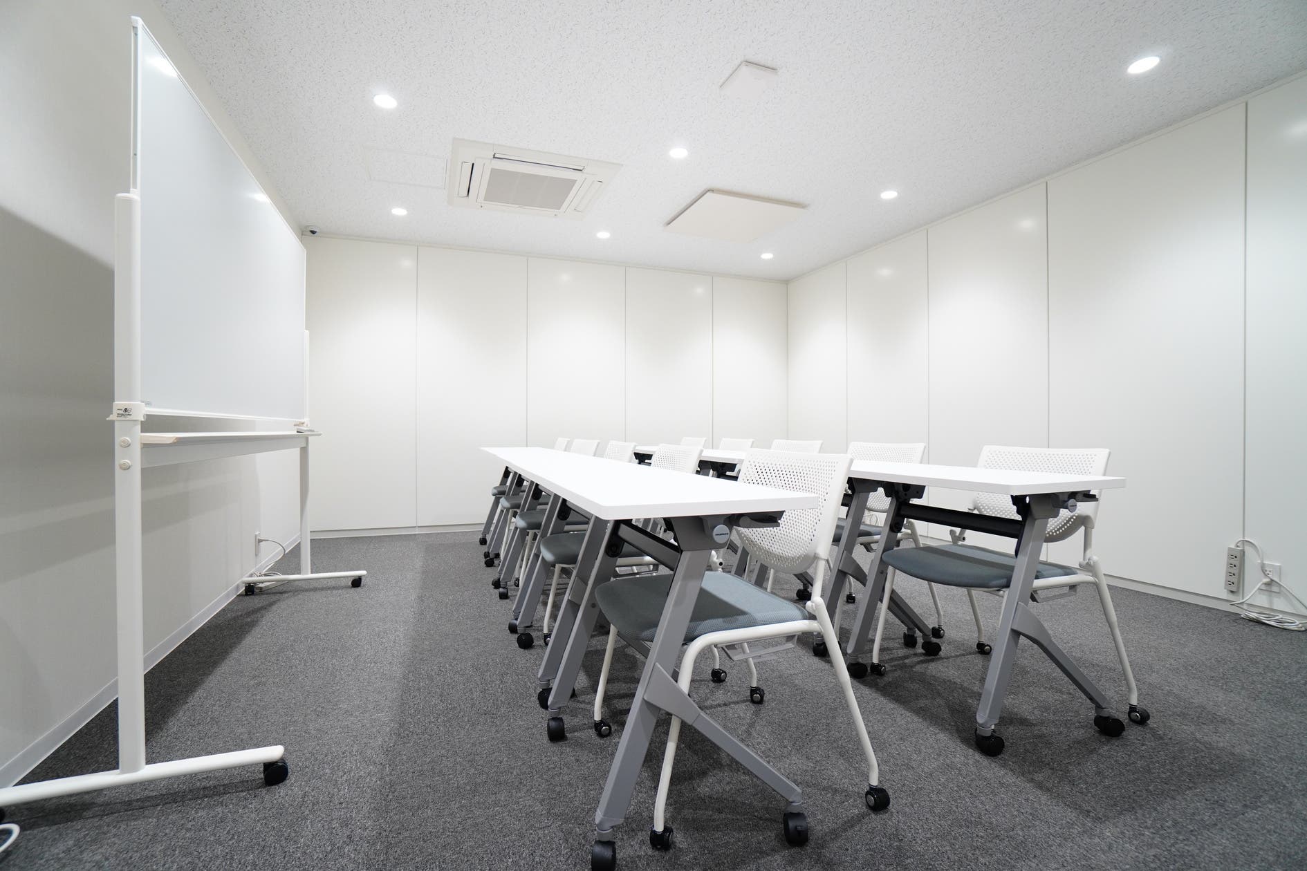 ＜戸塚会議室＞戸塚駅徒歩3分！光Wi-Fi無料！会議/打ち合わせ/セミナー/商談/リモートワーク/テレワーク/作業場所の写真7