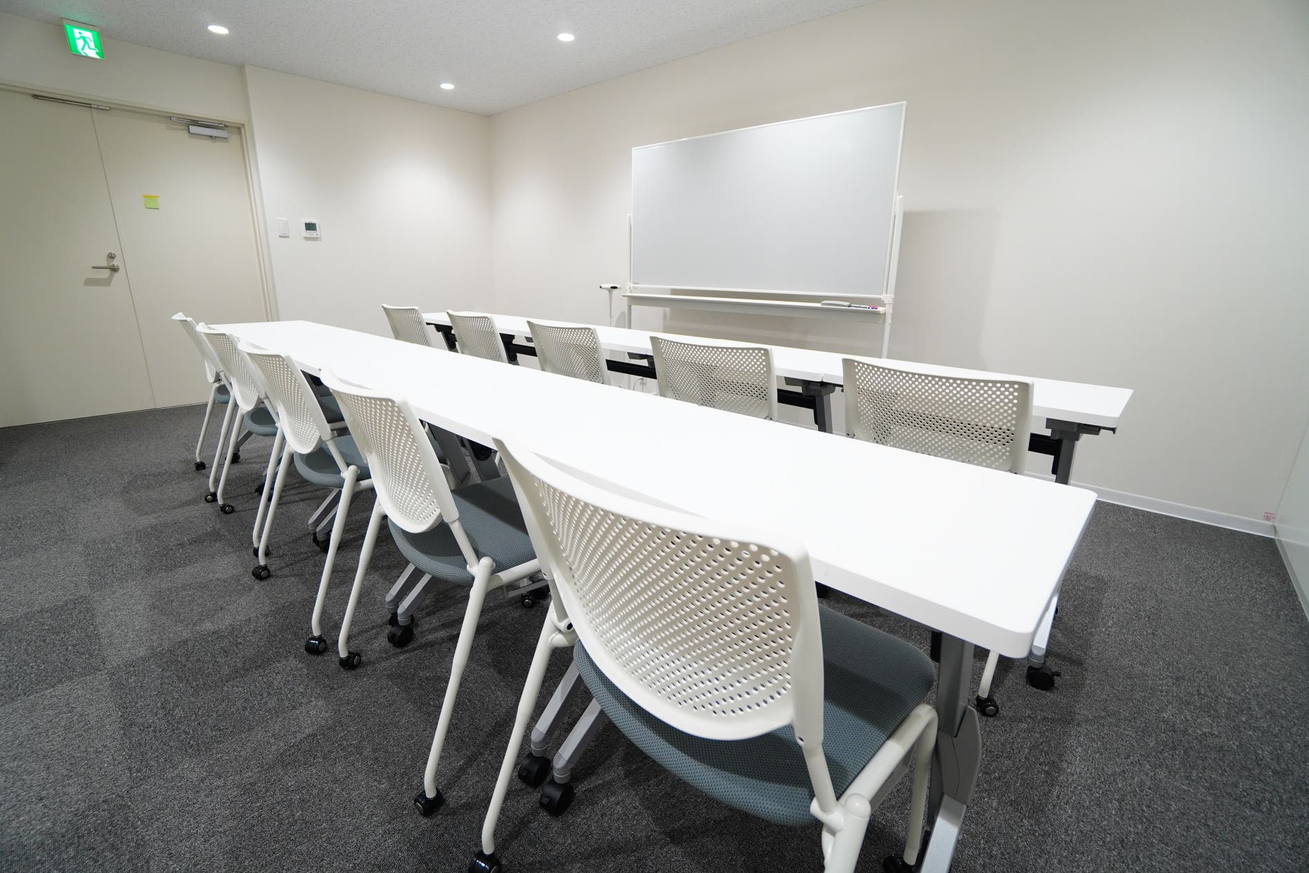 ＜戸塚会議室＞戸塚駅徒歩3分！光Wi-Fi無料！会議/打ち合わせ/セミナー/商談/リモートワーク/テレワーク/作業場所の写真9