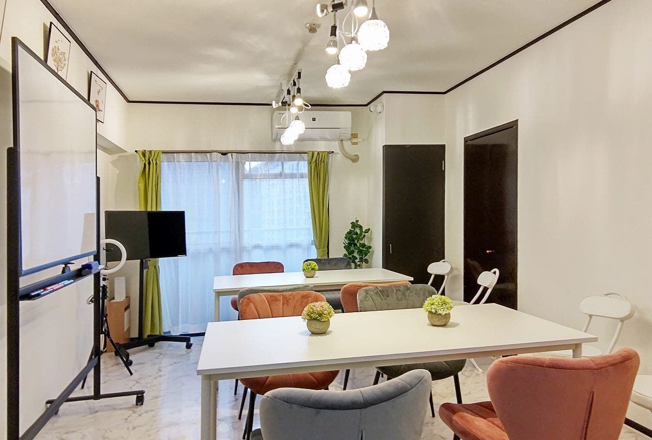 【博多駅P4出口徒歩1分！】WiFi・プロジェクター・モニター・ホワイトボード全て無料！ふれあい貸し会議室 博多A-チンクエの写真6