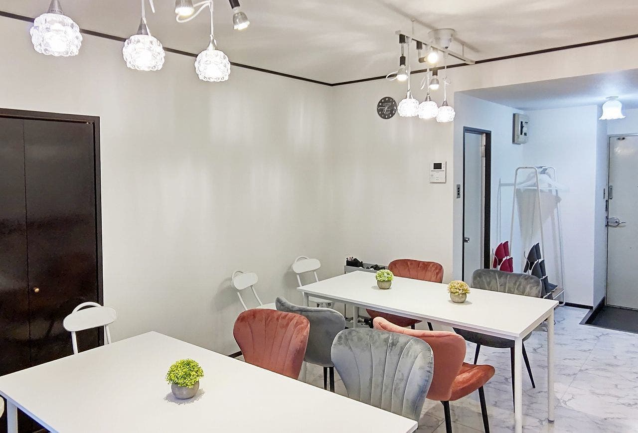 【博多駅P4出口徒歩1分！】WiFi・プロジェクター・モニター・ホワイトボード全て無料！ふれあい貸し会議室 博多A-チンクエの写真8