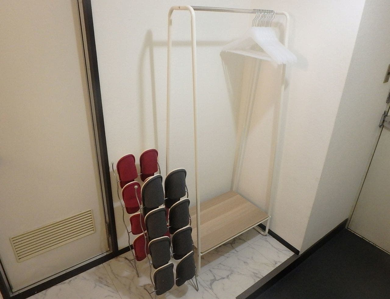 【博多駅P4出口徒歩1分！】WiFi・プロジェクター・モニター・ホワイトボード全て無料！ふれあい貸し会議室 博多A-チンクエの写真13