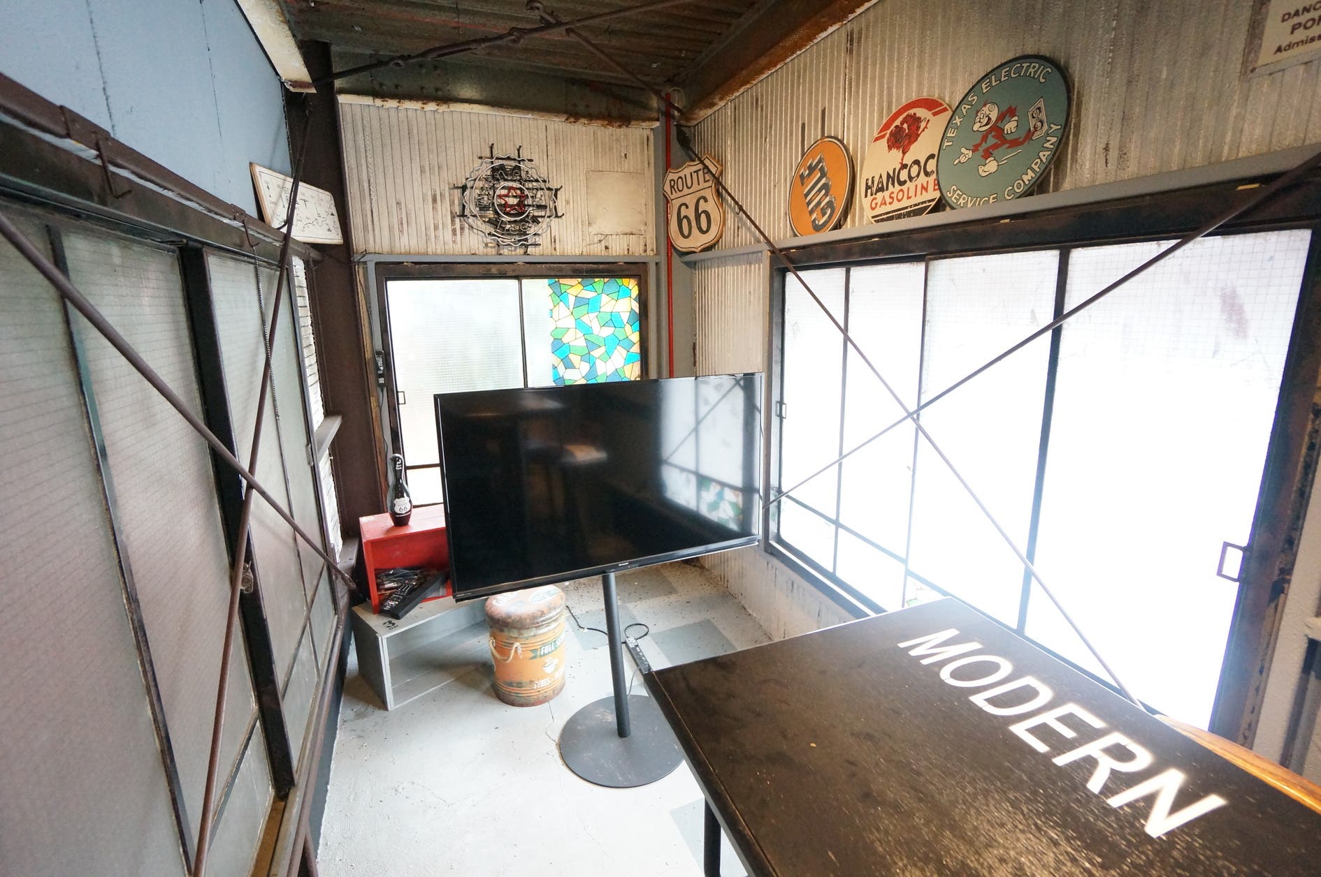 ＜マルチスペース曳舟＞アメリカンダイナーのような内装🍔モニターあり！女子会/パーティー/撮影/会議の写真8