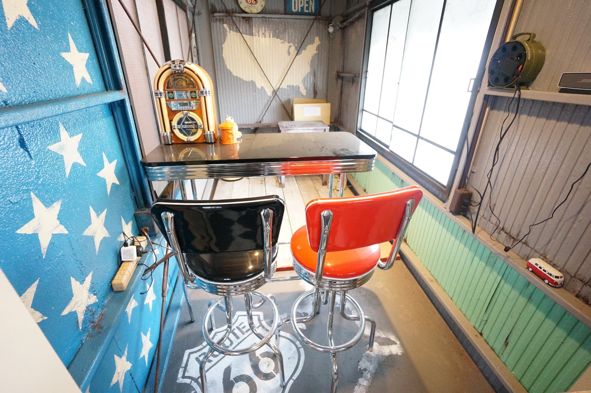 ＜マルチスペース曳舟＞アメリカンダイナーのような内装🍔モニターあり！女子会/パーティー/撮影/会議の写真15