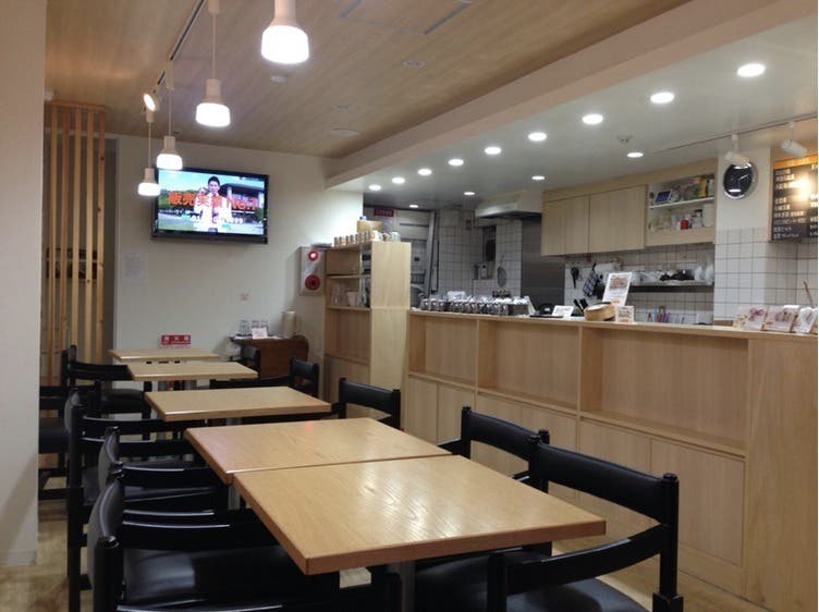  【心斎橋】木のぬくもりを感じる隠れ家風カフェスペース/1-2F貸切の写真2