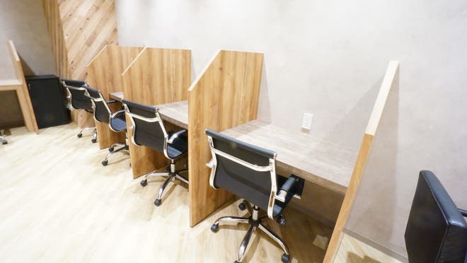 <モディコワーキング1人用自由席L>フリーアドレスで快適に作業⭐️静岡モディのコワーキングスペース✨Wi-Fi/コンセントの写真4