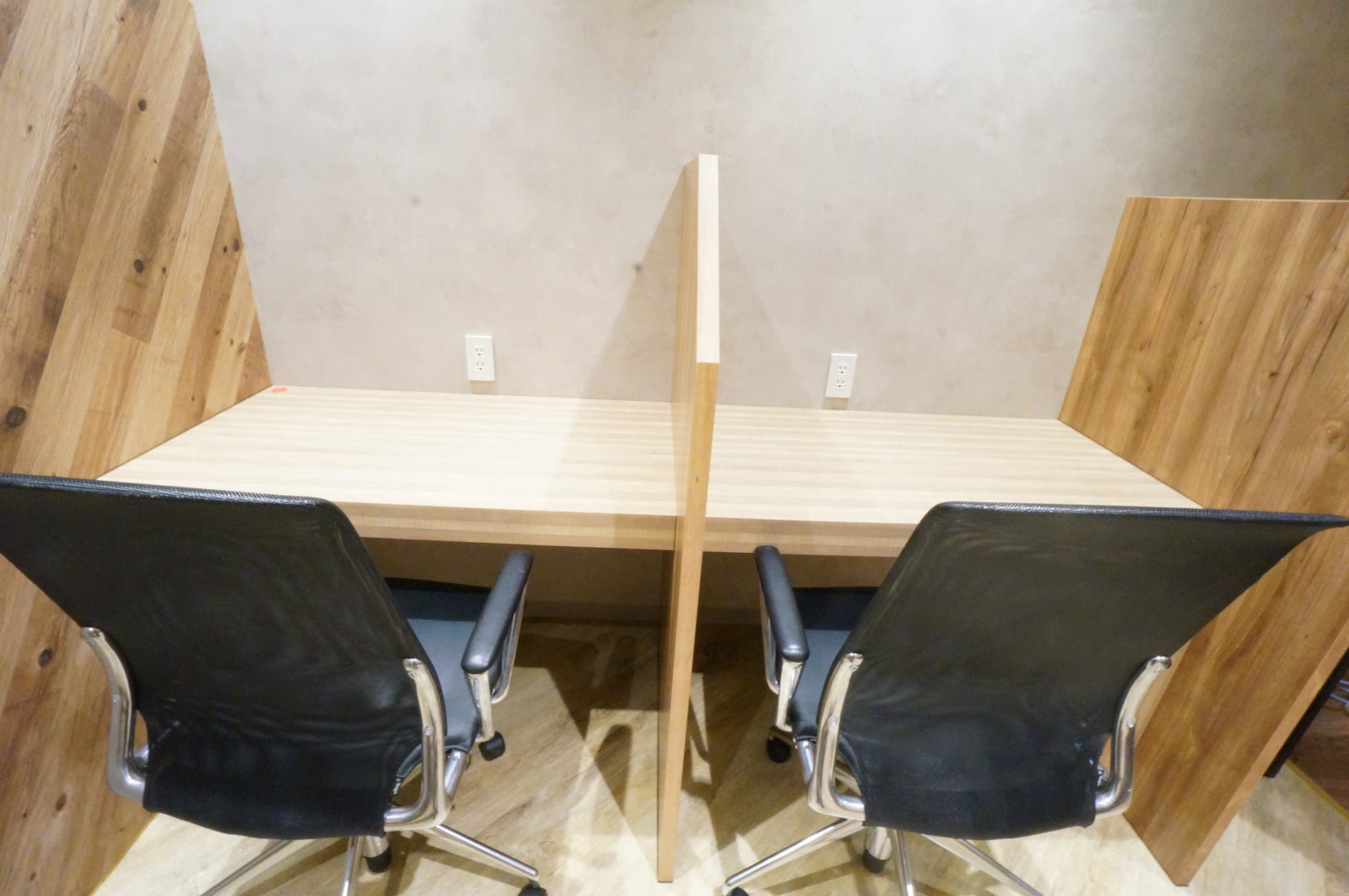 ＜モディコワーキング1人用自由席S＞フリーアドレスで快適に作業⭐️静岡モディのコワーキングスペース✨Wi-Fi/コンセントの写真5