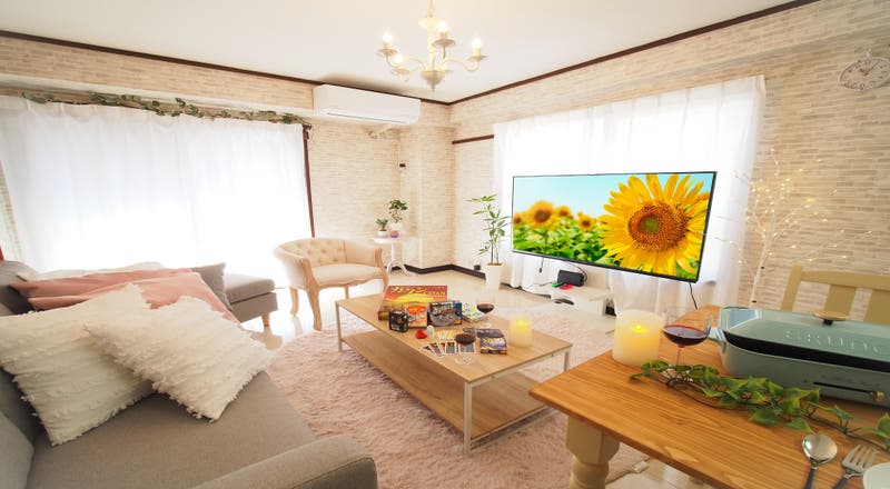 60インチTV✨推し会♥誕生日会🍰めちゃくちゃ可愛い韓国カフェ風ROOM♪