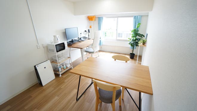 <初台ミニマルオフィス404>高速光回線設置✨完全個室✨モニター/WiFi/マッサージベッド・マットあり!テレワーク/Web会議の写真1