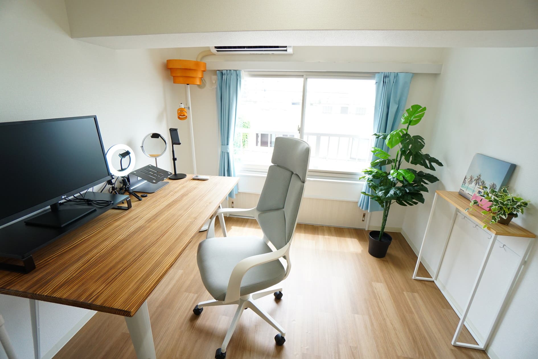 ＜初台ミニマルオフィス404＞高速光回線設置✨完全個室✨モニター/WiFi/マッサージベッド・マットあり！テレワーク/Web会議の写真5