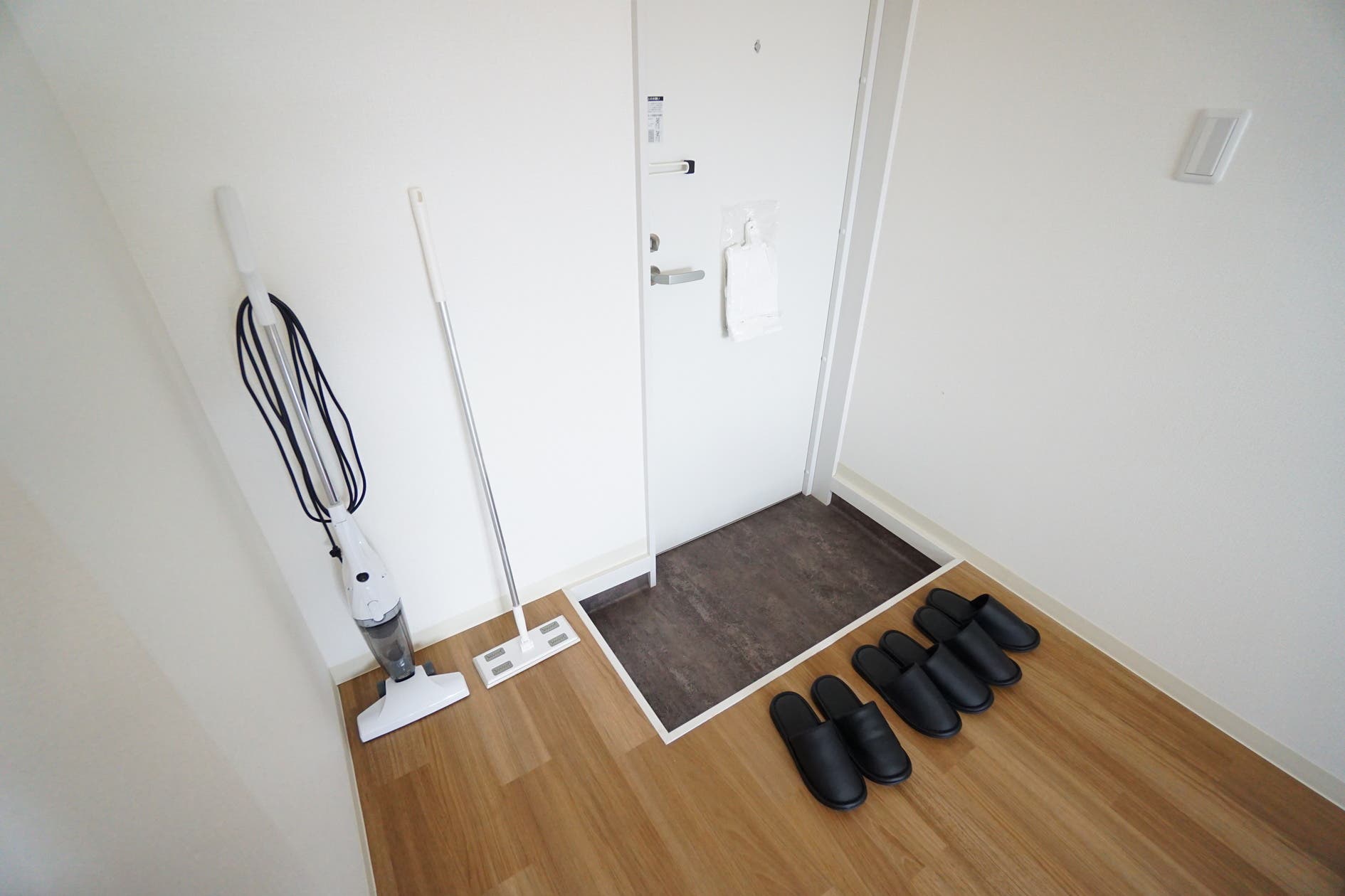 ＜初台ミニマルオフィス404＞高速光回線設置✨完全個室✨モニター/WiFi/マッサージベッド・マットあり！テレワーク/Web会議の写真26