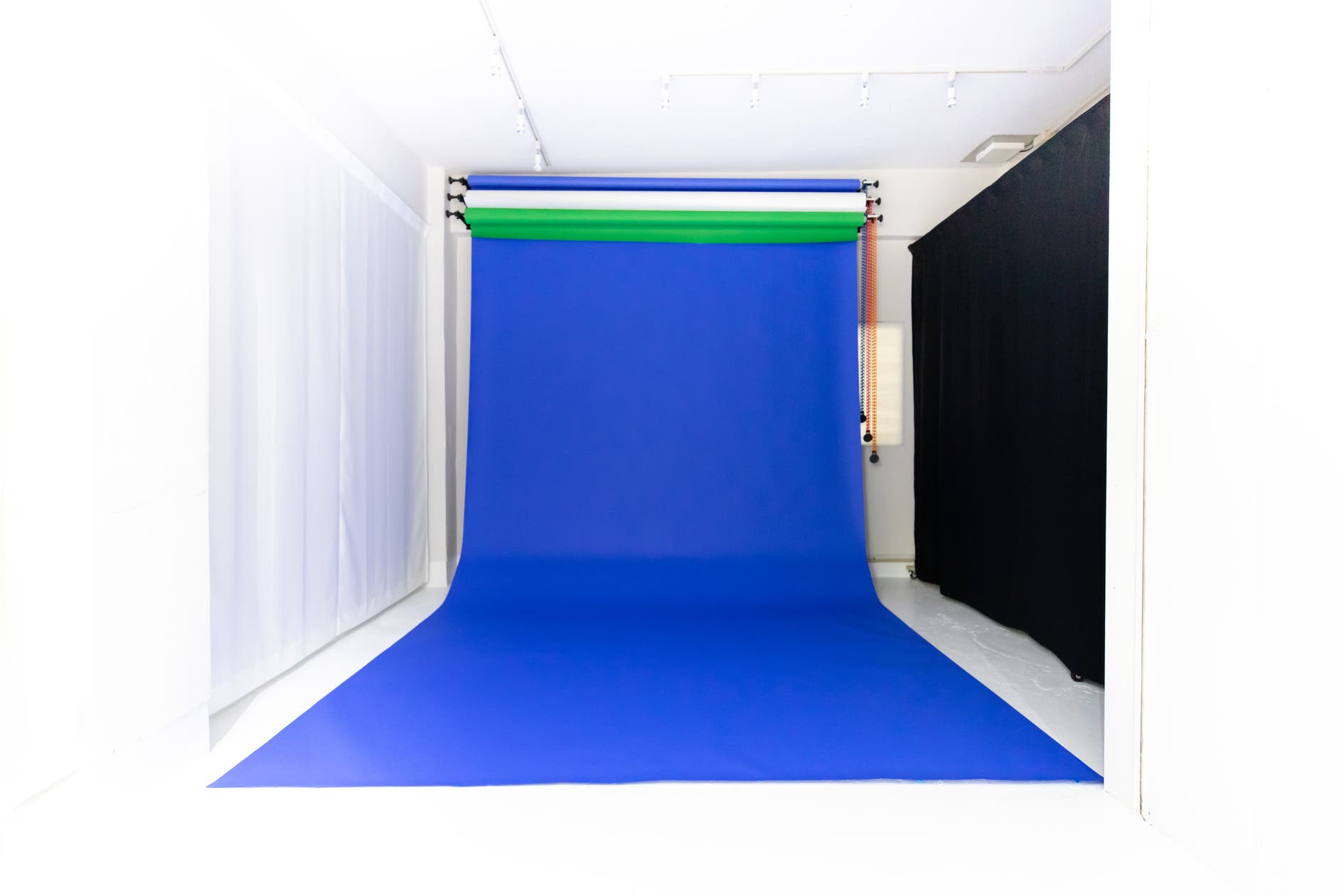 動画撮影/白ホリ/クロマキー【上前津駅/鶴舞公園/大須商店街・徒歩７分】名古屋市中区レンタル撮影スタジオの写真6