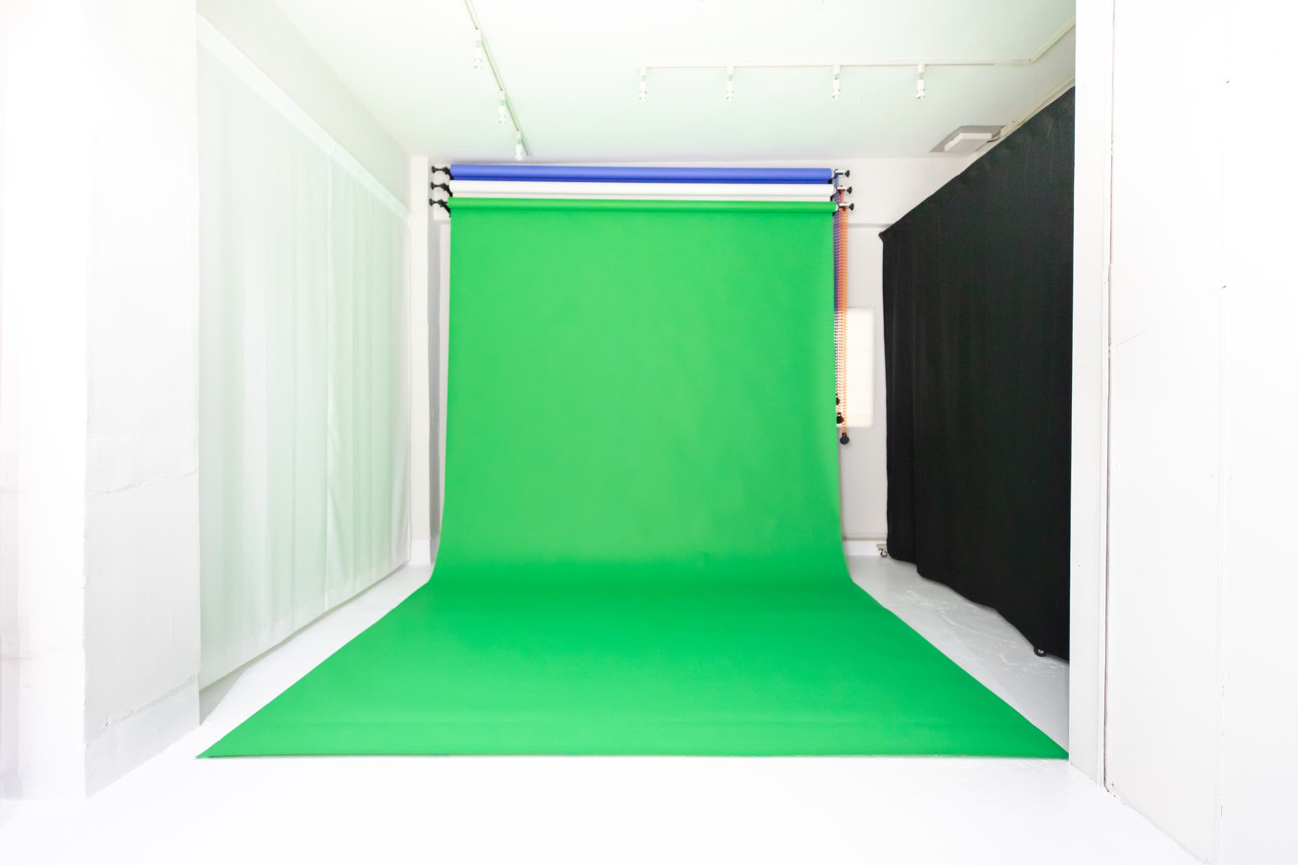 動画撮影/白ホリ/クロマキー【上前津駅/鶴舞公園/大須商店街・徒歩７分】名古屋市中区レンタル撮影スタジオの写真5