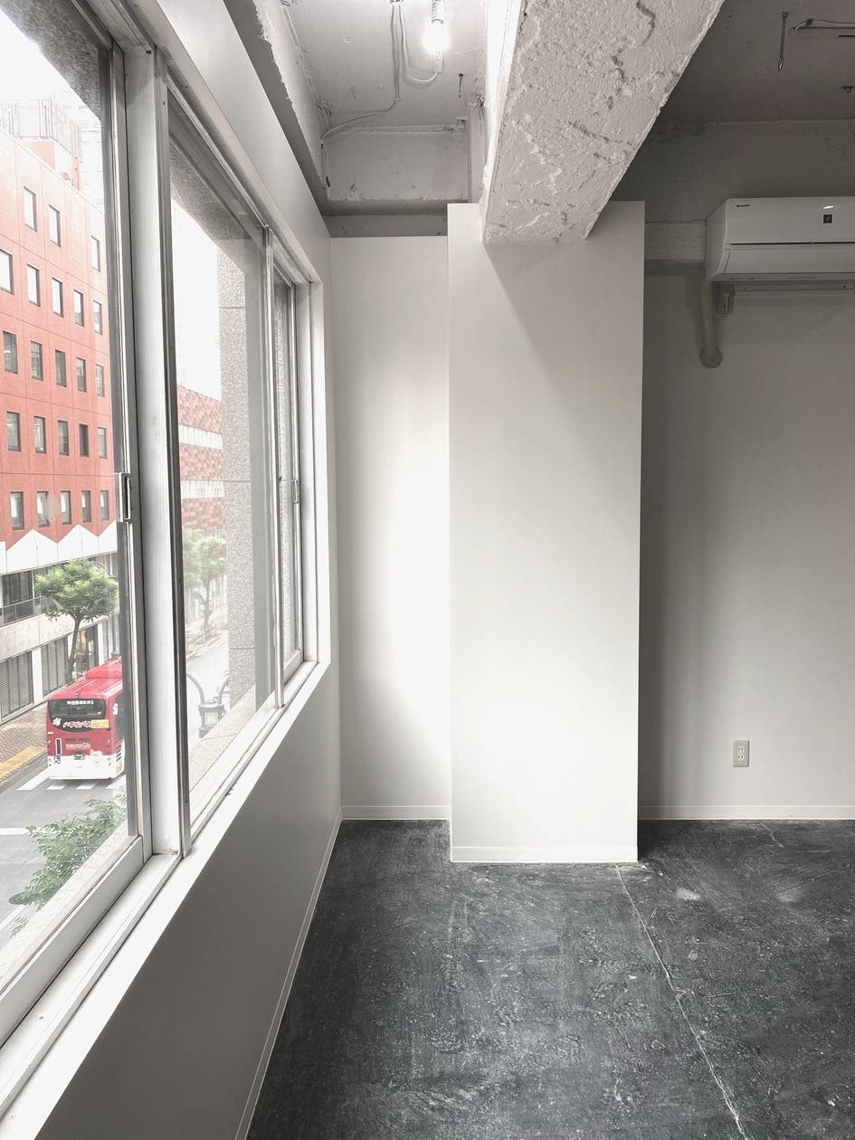 渋谷駅B1出口から4分QFgallery白壁のギャラリースタジオの写真8