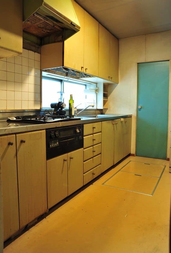 世田谷区 喜多見駅徒歩７分　自然光が入りお庭が見えるリビング＆ダイニング　キッチン付きのアンティークな空間 １Fの写真6