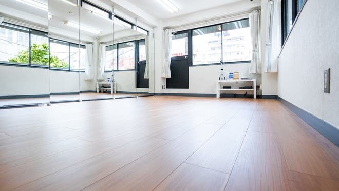 <高田馬場駅0分>ダンスができるレンタルスタジオ/幅4.2m×高さ1.8m鏡付き/着替えスペース有りの写真2