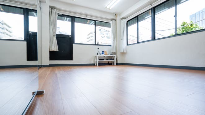 <高田馬場駅0分>ダンスができるレンタルスタジオ/幅4.2m×高さ1.8m鏡付き/着替えスペース有りの写真3