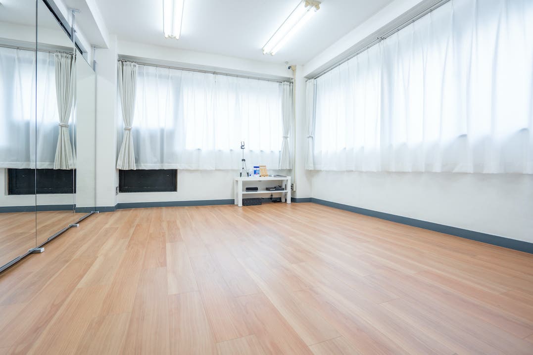 ＜高田馬場駅0分＞ダンスができるレンタルスタジオ/幅4.2m×高さ1.8m鏡付き/着替えスペース有りの写真6