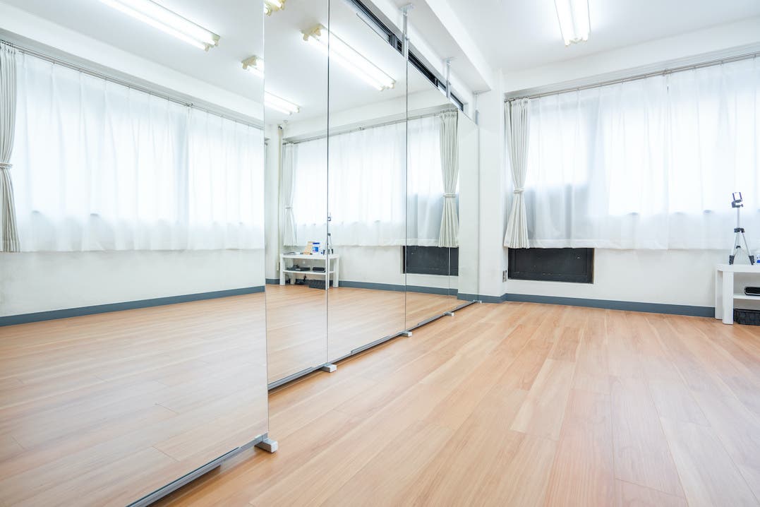 ＜高田馬場駅0分＞ダンスができるレンタルスタジオ/幅4.2m×高さ1.8m鏡付き/着替えスペース有りの写真7