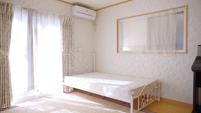 ☆自然光入るホワイト基調の洋室☆セルフ撮影/撮影会/ロケ/ビデオ撮影・演奏会・楽器練習・レッスン/教室などにの写真13