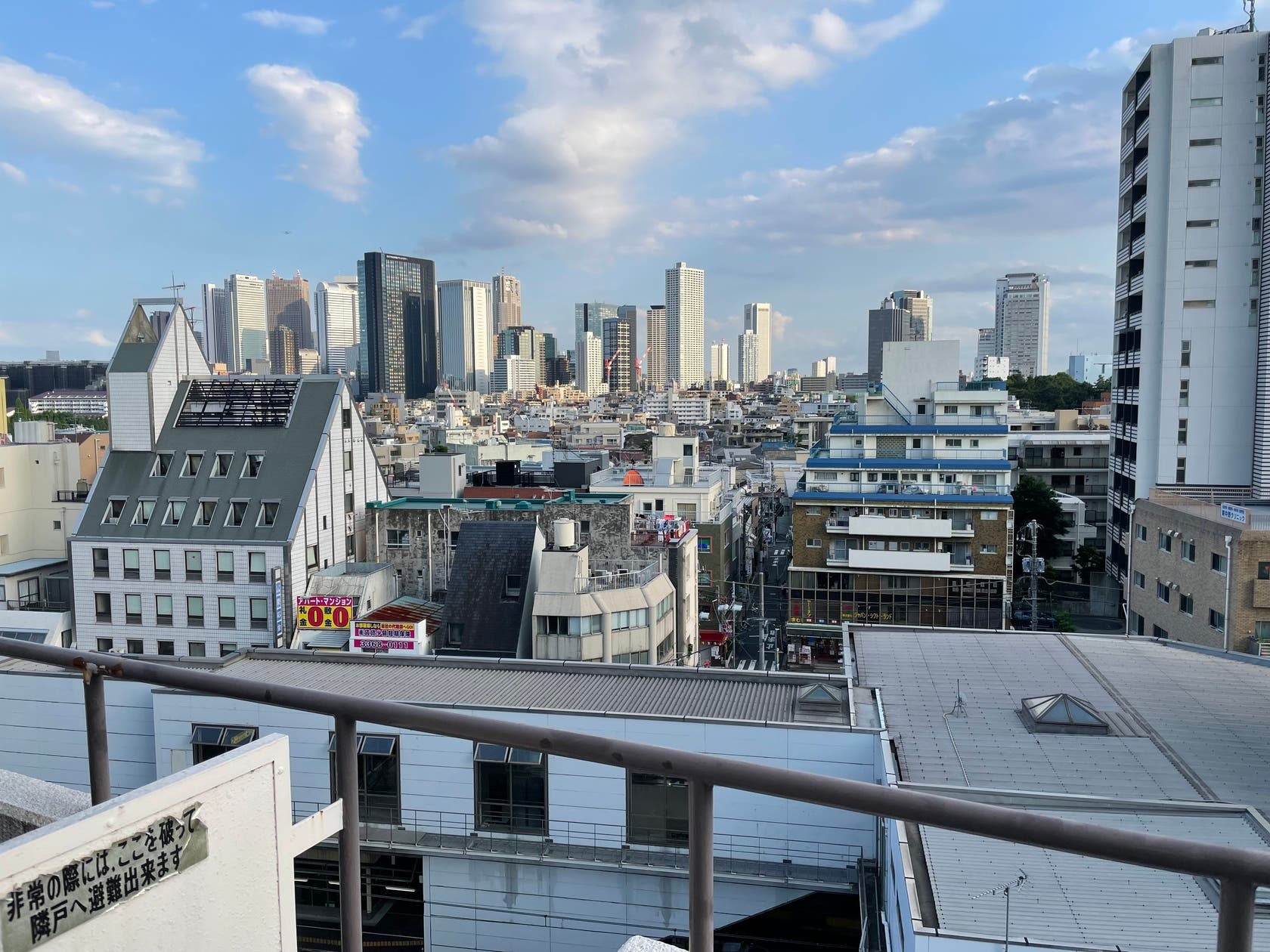 東中野駅西口30秒【即予約可・高速度WiFi・除菌完備】各種教室、会議、商談、面接、研修、ボードゲーム等に最適な個室スペースの写真17