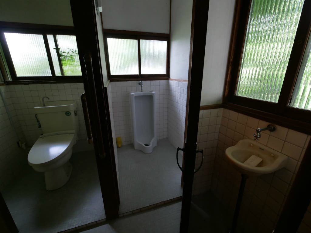 １棟貸し：江津湖を散策できる庭園付き古民家。路面電車の周辺の電停から徒歩３分。駐車場付き。の写真9