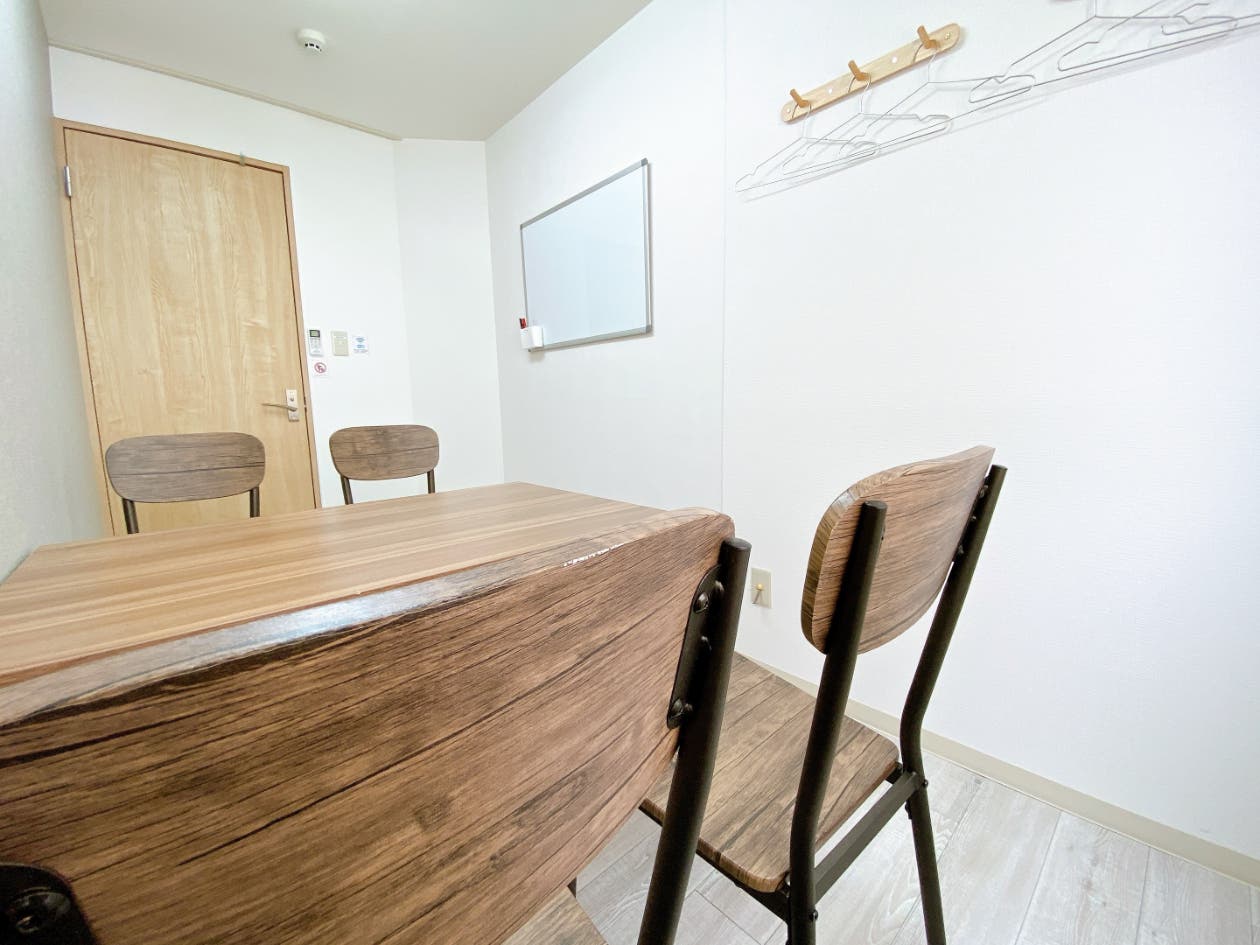 🎊好立地🎊｜🉐格安｜小田急線・町田駅2分❗｜高速WiFi⚡｜個室｜土足🆗｜24h｜Colormell 町田東店【F室】［〜4名］の写真2