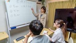 直前割実施中🎉船橋駅徒歩5分/コンビニ目の前♪大型55型TV📺で動画鑑賞🎉🎉WEB会議/打ち合わせ/面接/懇親会の写真3