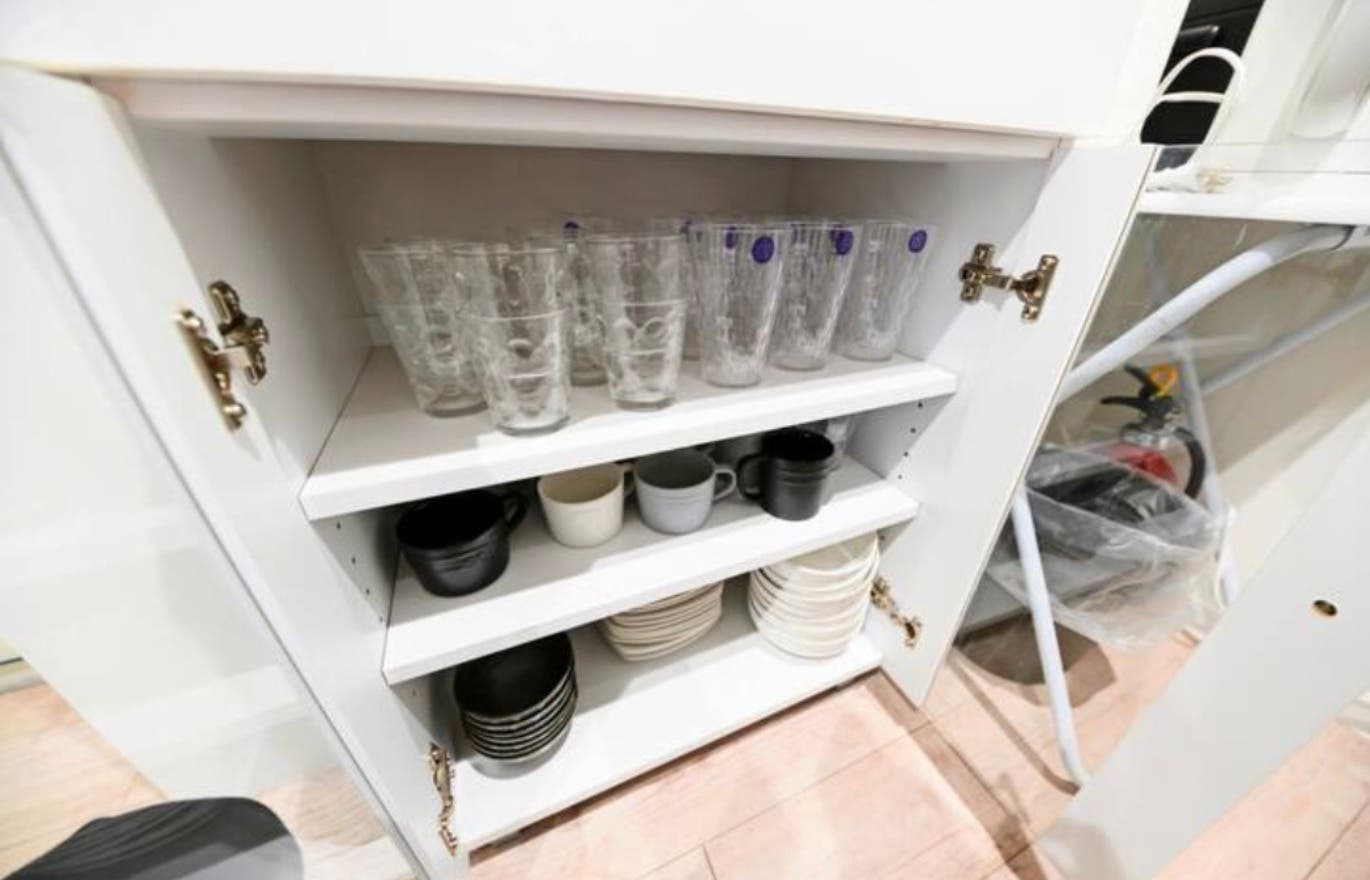 都心からアクセス抜群！15名着席可_路面電車が目の前_清潔モダンな100平米超のお部屋ミニキッチン完備の写真6