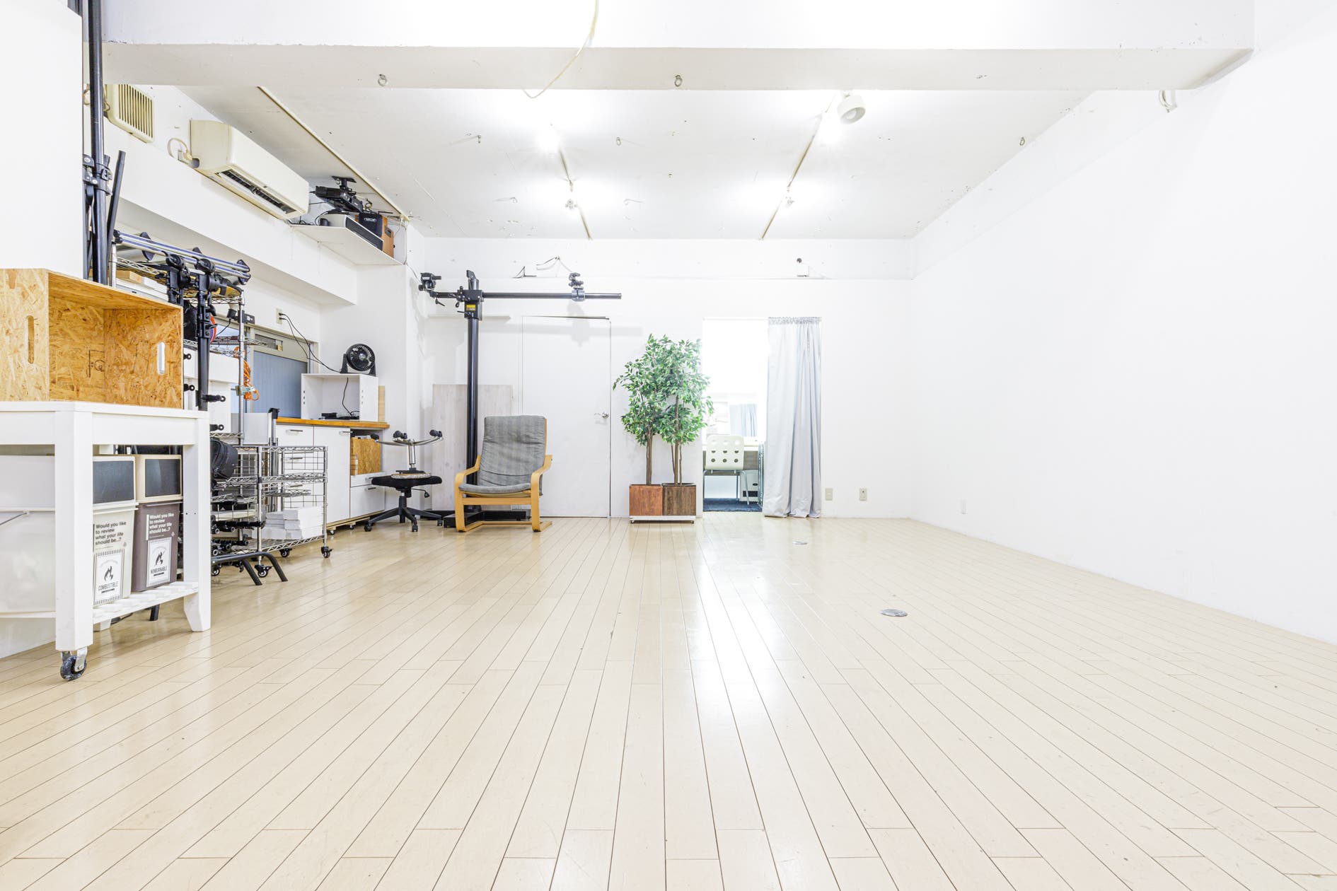 「撮影スタジオ」東新宿駅より徒歩5分 全身撮影OK 機材完備/ﾒｲｸﾙｰﾑ/ｷｯﾁﾝ/ﾊﾞｽﾙｰﾑの写真5