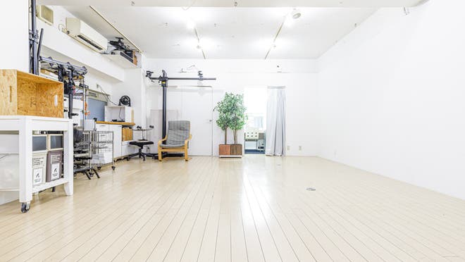 「撮影スタジオ」東新宿駅より徒歩5分 全身撮影OK 機材完備/メイクルーム/キッチン/バスルームの写真5