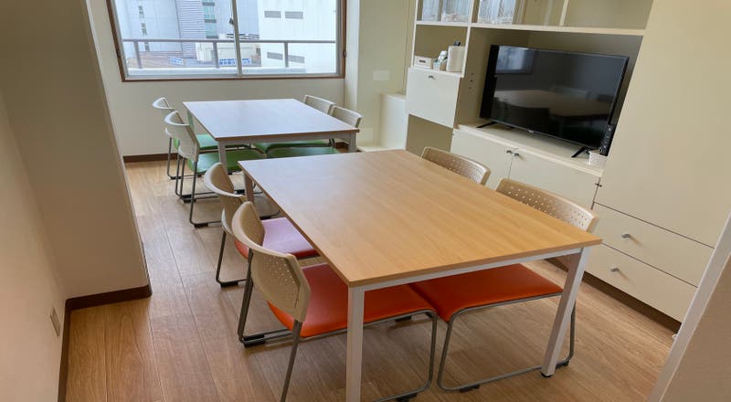 東中野駅西口30秒【即予約可・高速度WiFi・除菌完備】各種教室、会議、商談、面接、研修、ボードゲーム等に最適な個室スペース