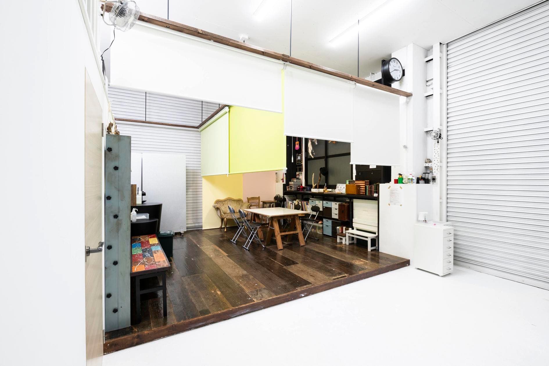 池袋エリアの広々白ホリスタジオ　天井高く、背景紙や無料機材も豊富！の写真12