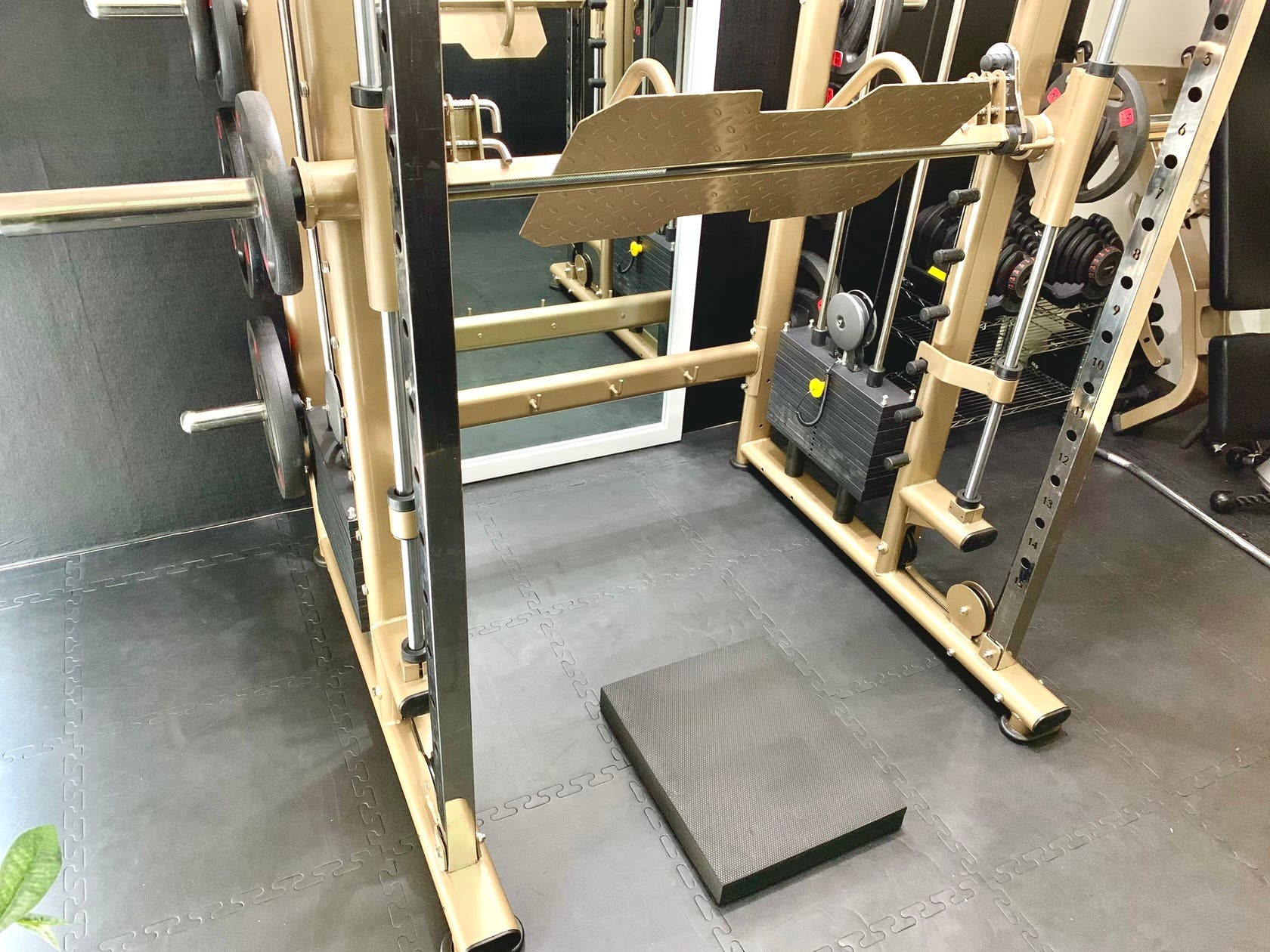 【駅近  梅田駅/中崎町】【いつでも 1h 958円で使いやすい☆】小型ワークアウトスペース！個人・合同トレの写真5