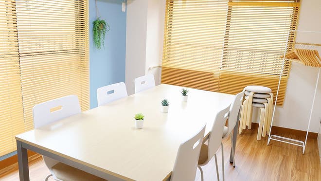 【三軒茶屋駅3分!10名利用可!】綺麗な室内!WiFi・プロジェクター・ホワイトボード全て無料!ふれあい貸し会議室 三軒茶屋Aの写真3