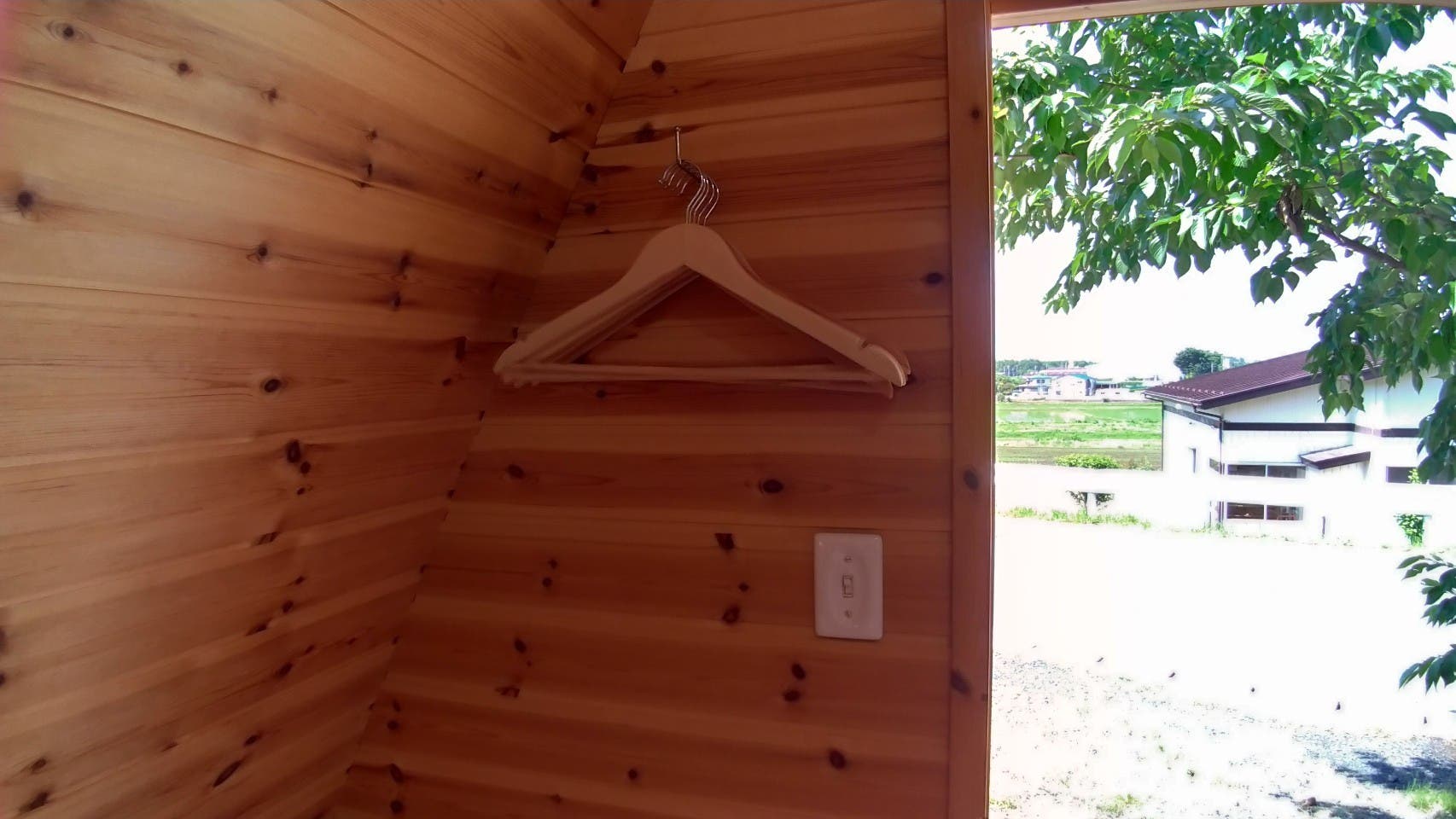 ログハウス風の木製小屋。デスクワークに、休憩に、趣味に、ちょこっと田舎でご自由にお寛ぎください。の写真8