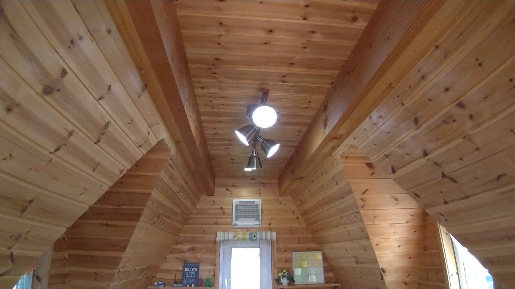 ログハウス風の木製小屋。デスクワークに、休憩に、趣味に、ちょこっと田舎でご自由にお寛ぎください。の写真11