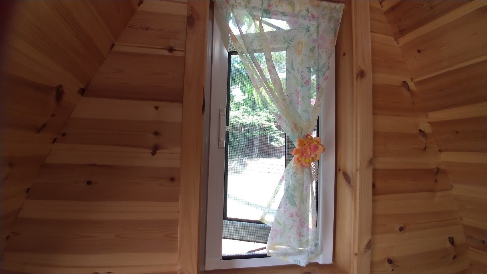 ログハウス風の木製小屋。デスクワークに、休憩に、趣味に、ちょこっと田舎でご自由にお寛ぎください。の写真12