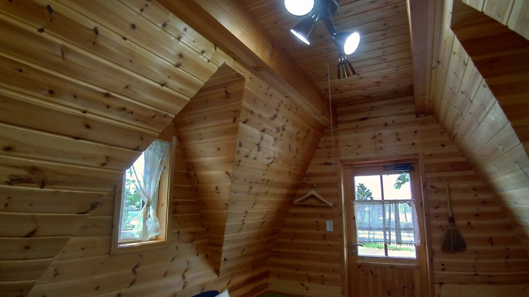 ログハウス風の木製小屋。デスクワークに、休憩に、趣味に、ちょこっと田舎でご自由にお寛ぎください。の写真15
